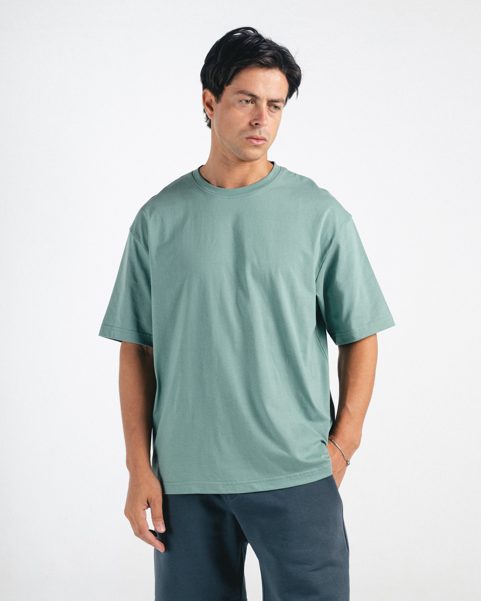 Drop Shoulder Cotton T-shirt – Feathers